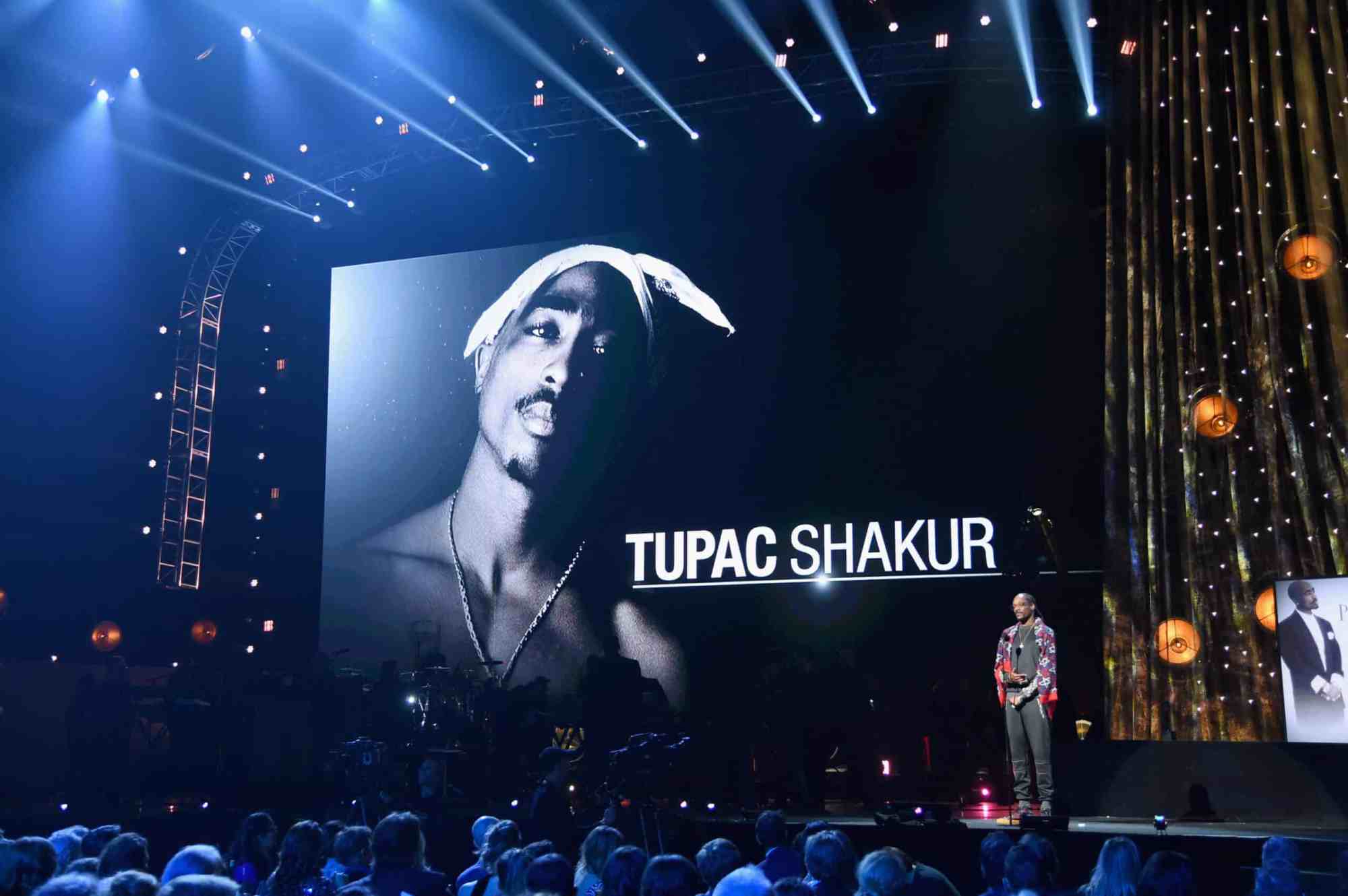 Oakland Street Named In Tupac's Honor: 'Tupac Shakur Way' - WBLS