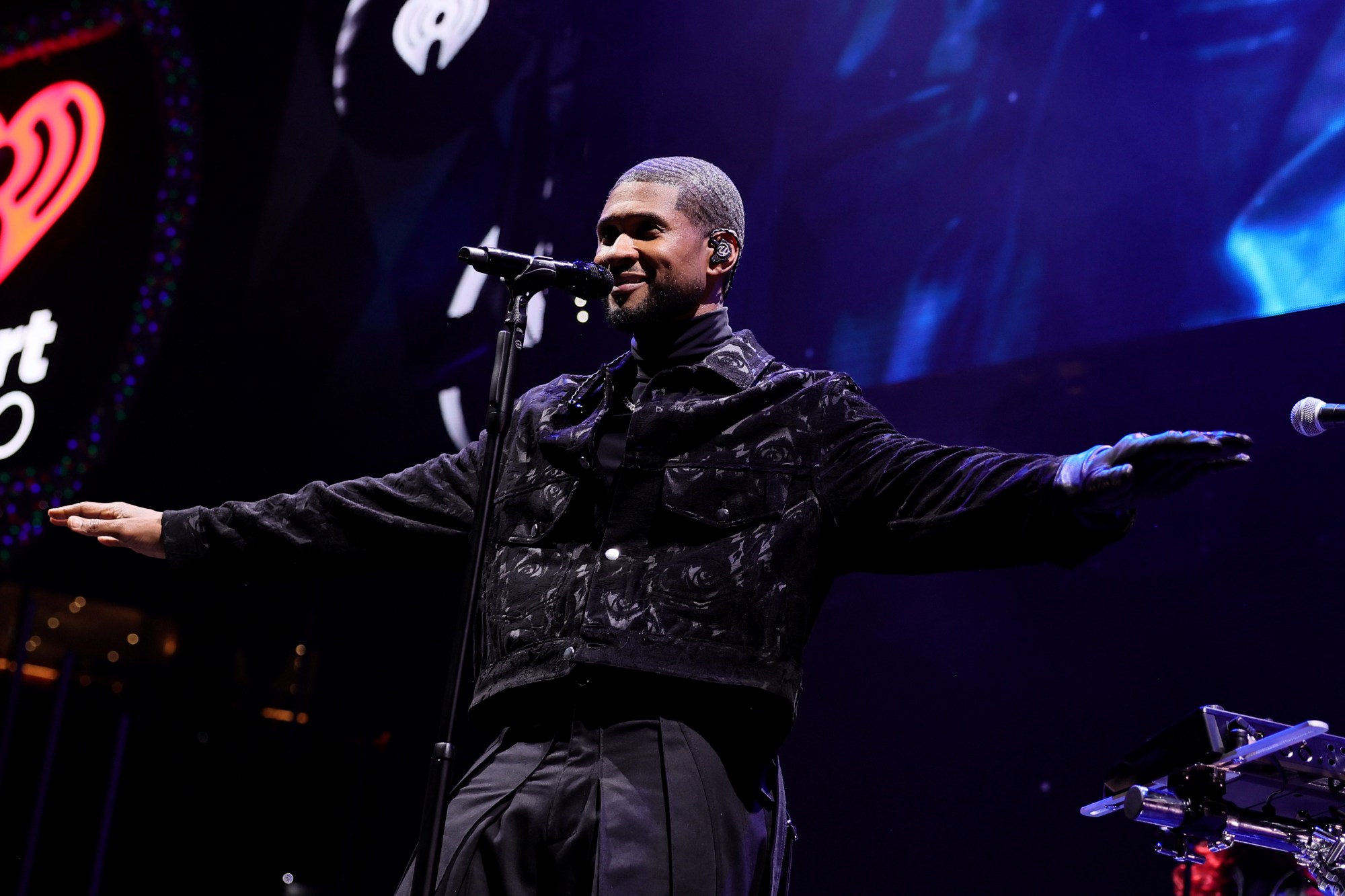 Usher to Receive President’s Award at 2024 NAACP Image Awards - WBLS