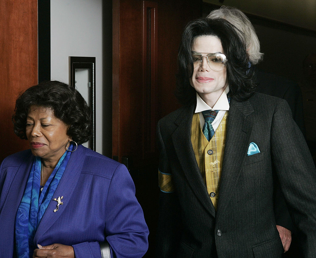 Katherine Jackson, Michael Jackson's Mother Demands $561K From His ...
