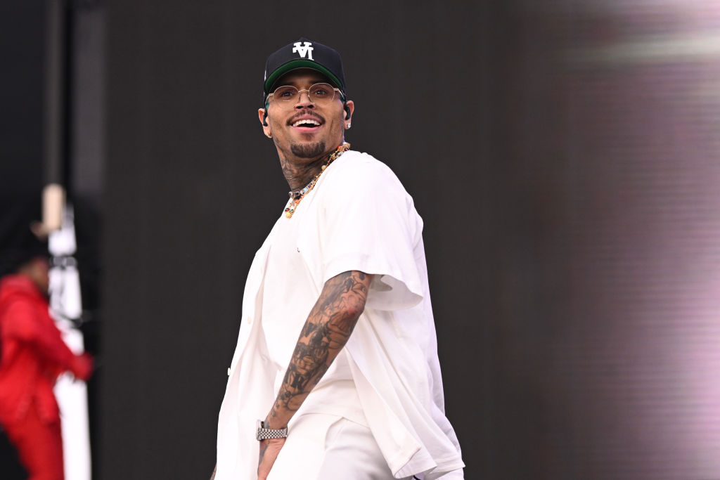 Chris Brown's Fan Sent Death Threats To His Dancers