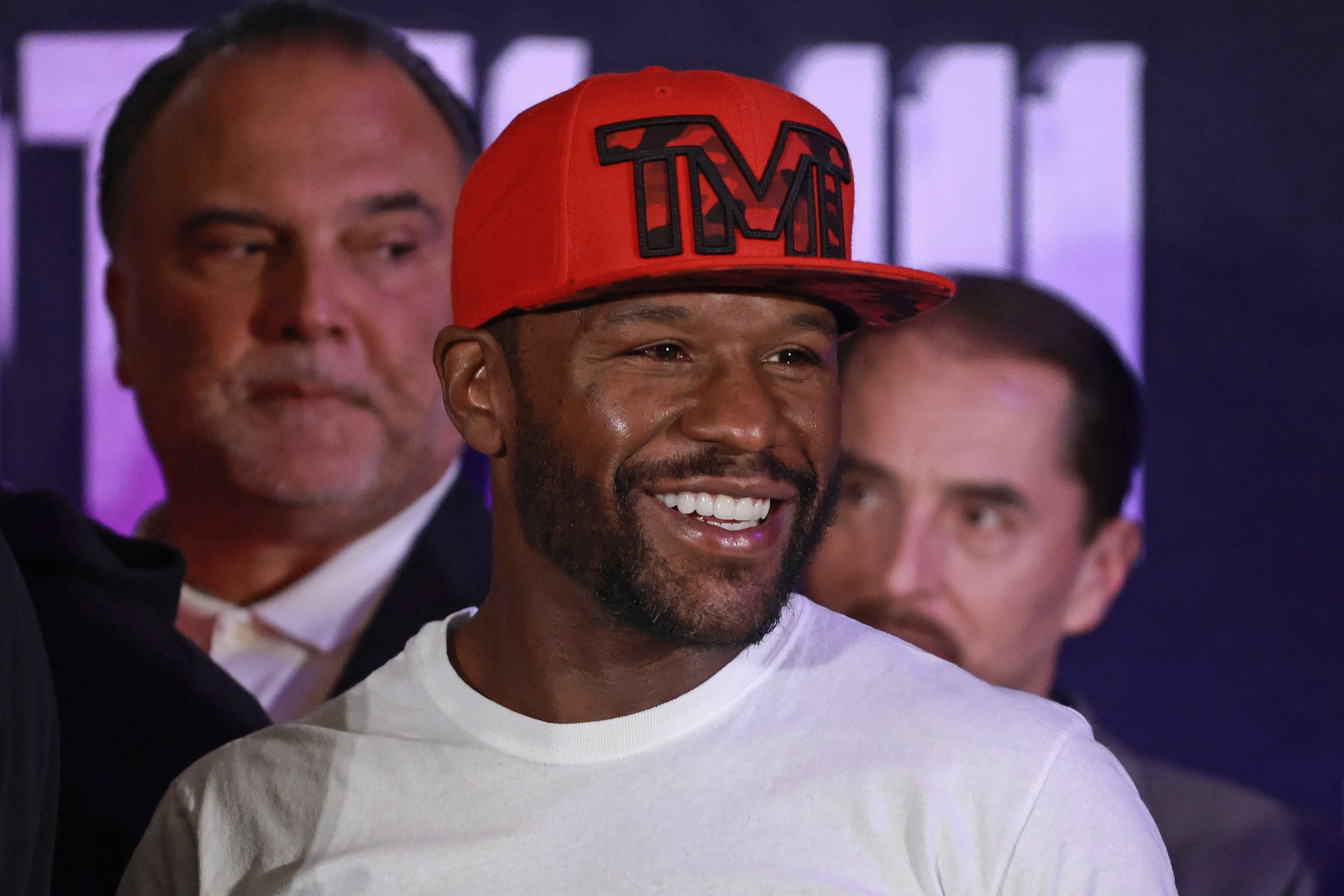 Floyd Mayweather To Build $402M Worth Of Affordable Housing Units - WBLS