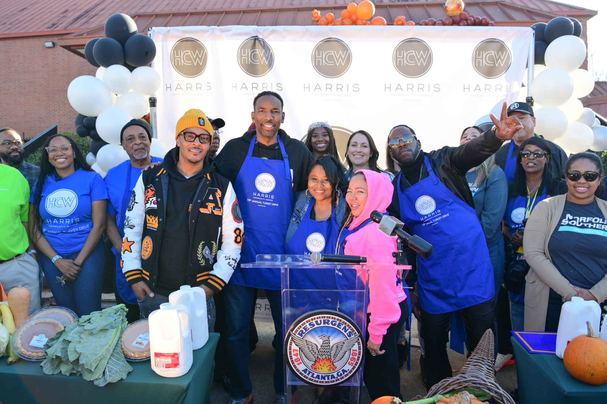 T.I. & Tiny Harris Hand Out Thousands Of Turkey Dinners At Community ...