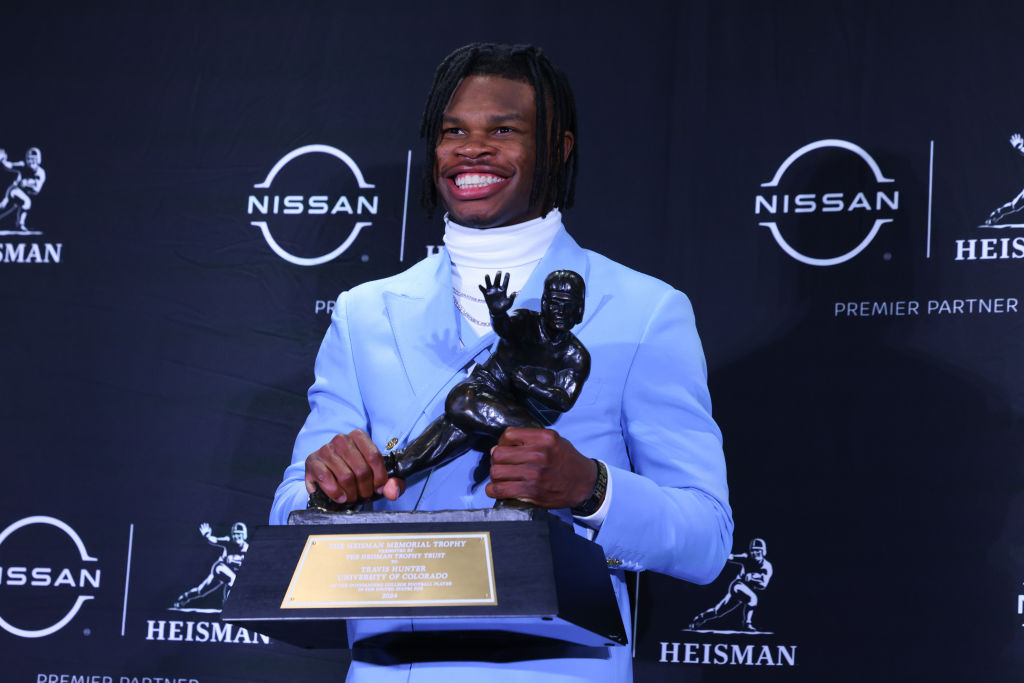 Travis Hunter Signs Deal With Lil Wayne’s Young Money Sports Agency - WBLS