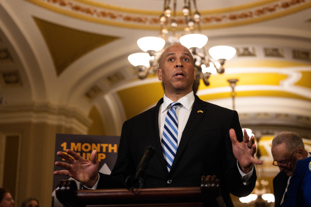 Cory Booker Delivers Marathon Speech On Senate Floor To Protest Trump ...