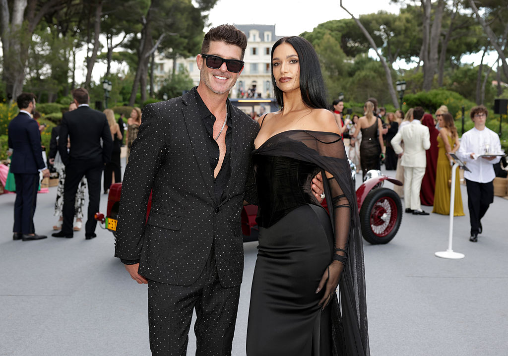 Robin Thicke And April Love Get Married In Mexico- WBLS