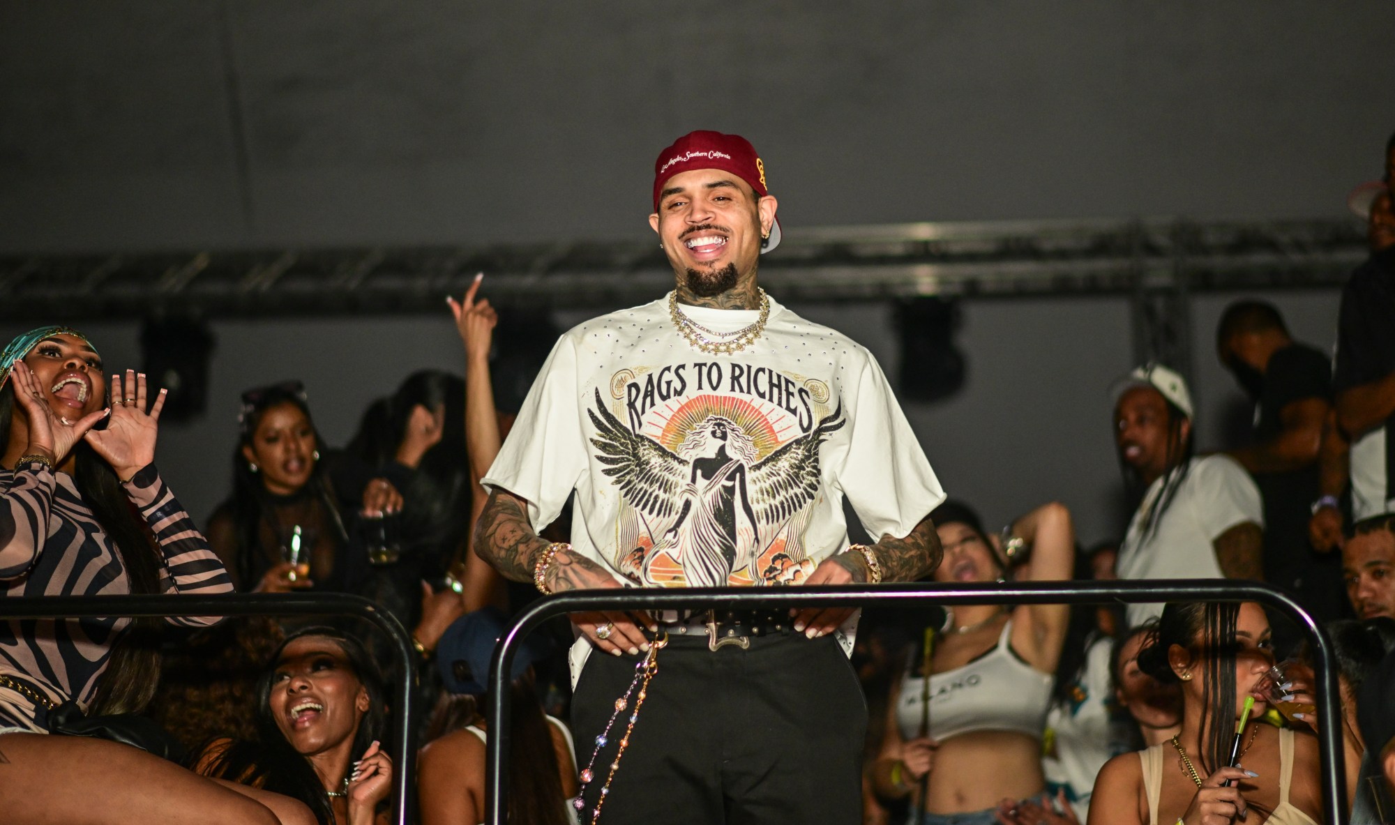 Chris Brown Receives Highest Number Of RIAA-Certified Singles In 'Male ...