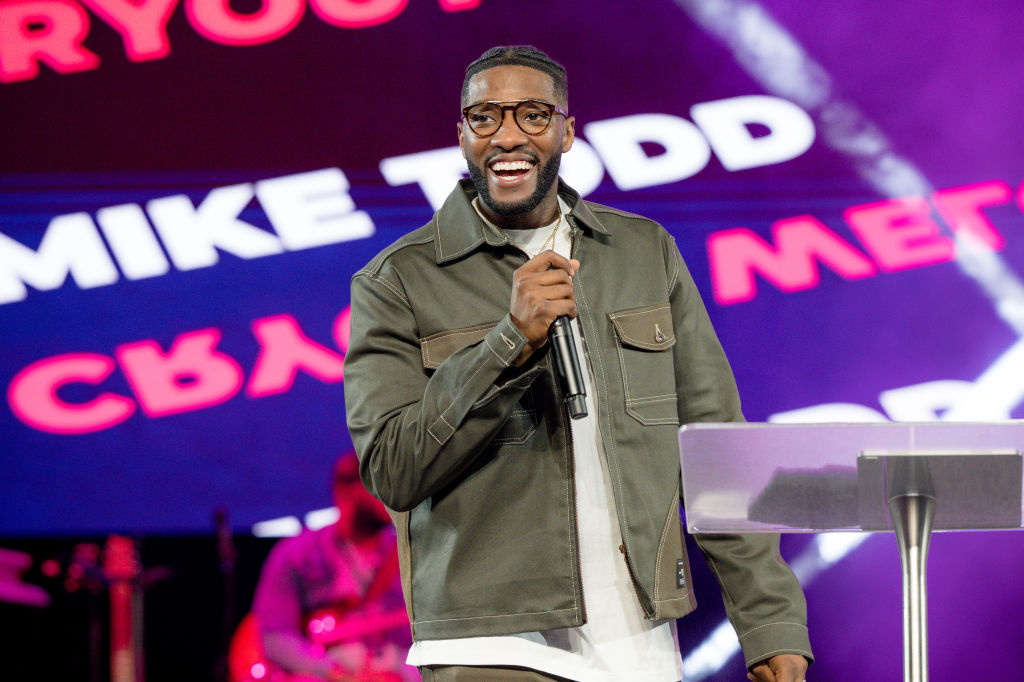 Pastor Michael Todd Responds To Druski's Viral Megachurch Skit - WBLS