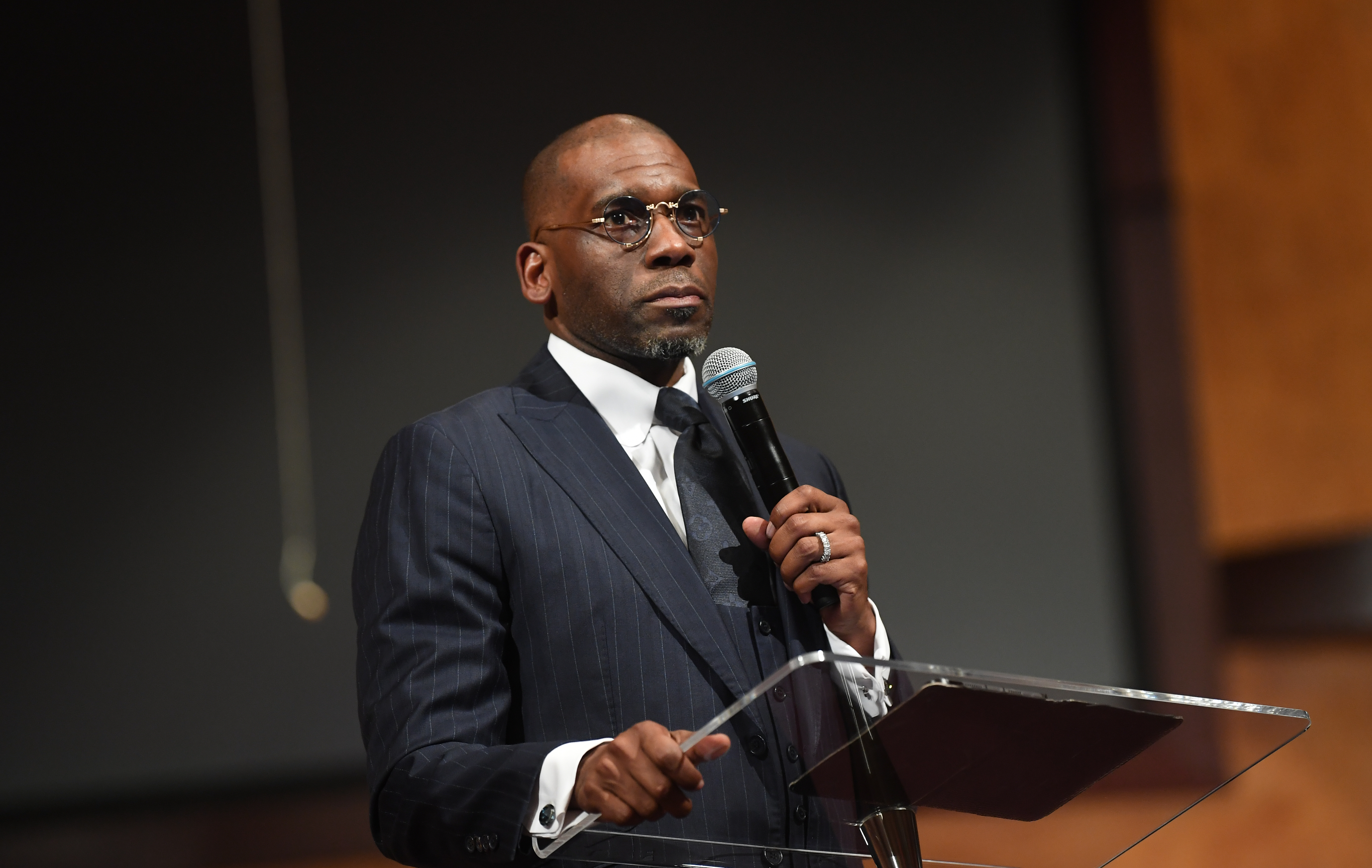 Alabama Couple Drives To Pastor Jamal Bryant's Church To Cause Chaos - WBLS
